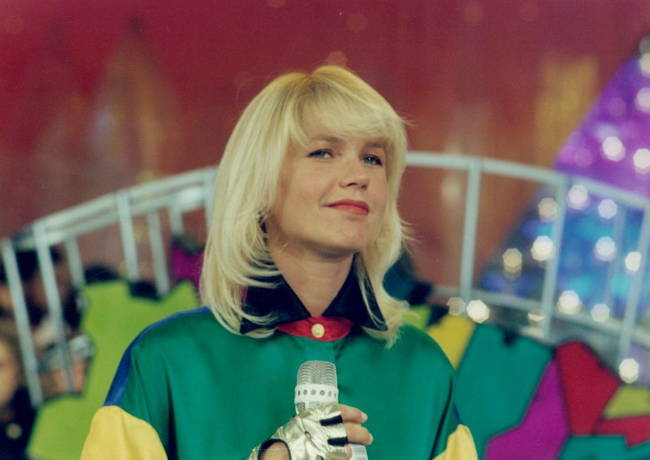 Xuxa 2014 Xuxa Vai Ao Estádio Com Junno Torcer Pela Seleção